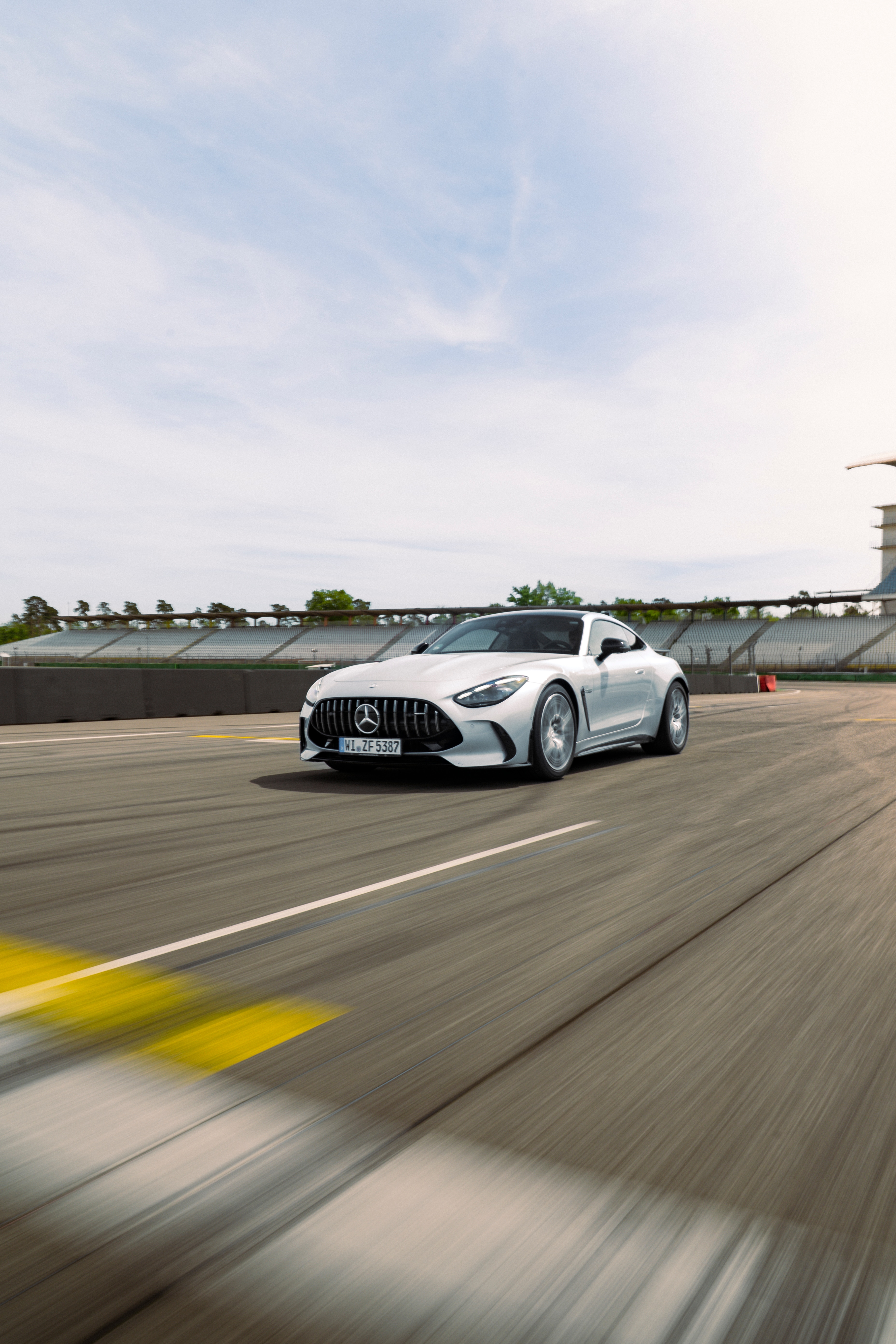 ⁣Mercedes-Benz Driving Events